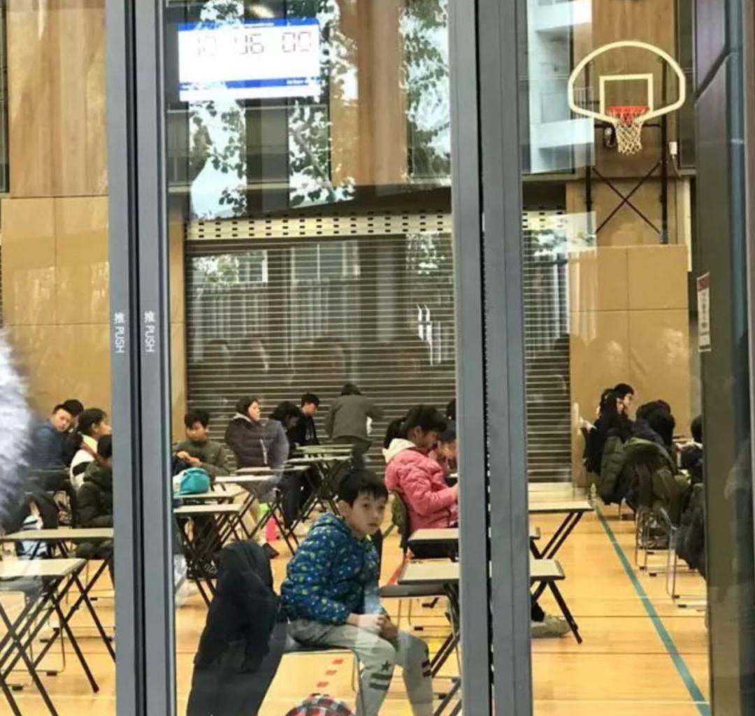 Go to school with bodyguards, graduate to Ivy League school!Studying at ...