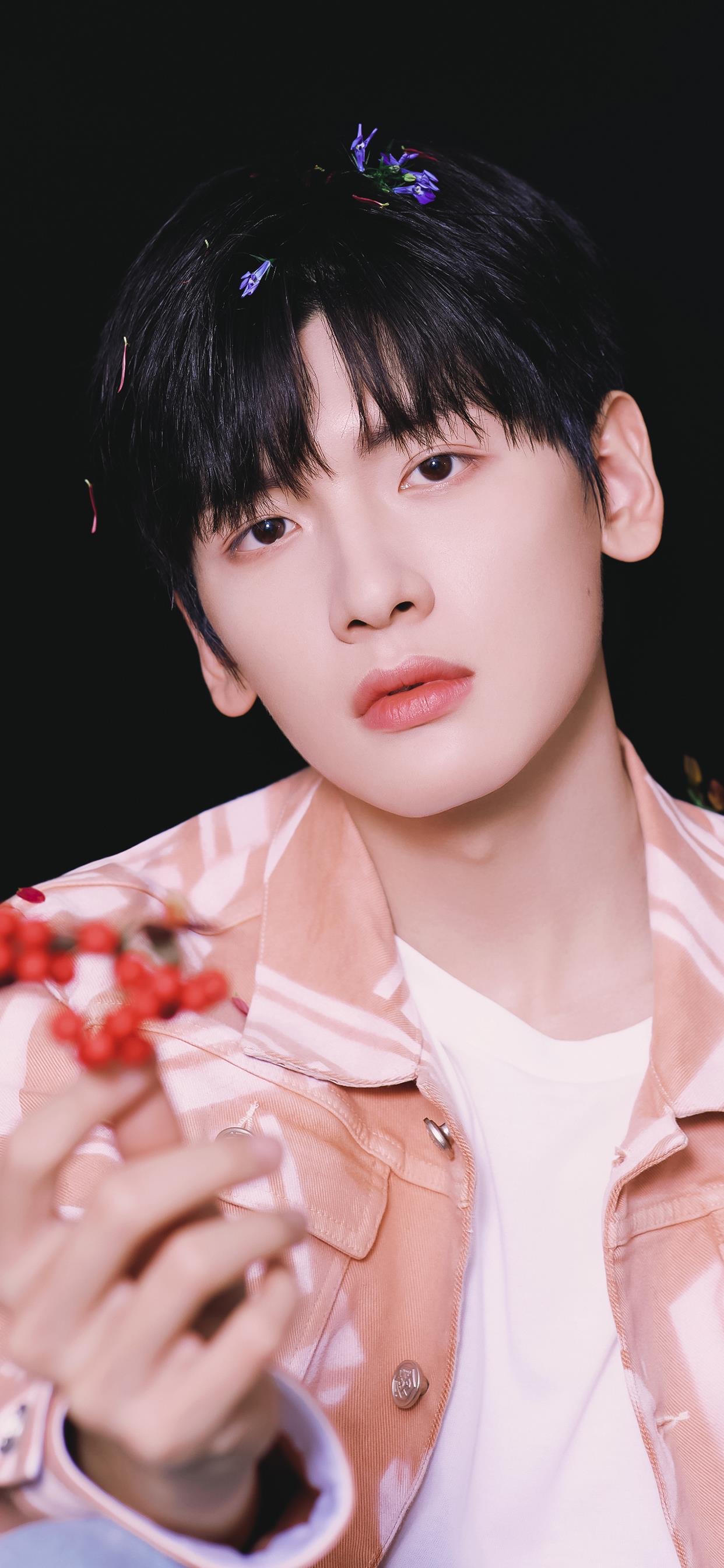 Zhai Xiaowen wallpaper - iNEWS