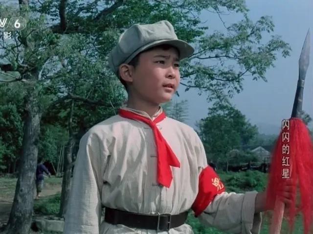 Looking back on childhood memories, watch the red classic movie ...