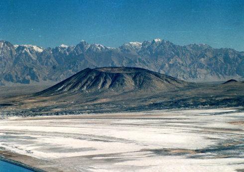 How many active volcanoes are there in China?Are they a big threat ...