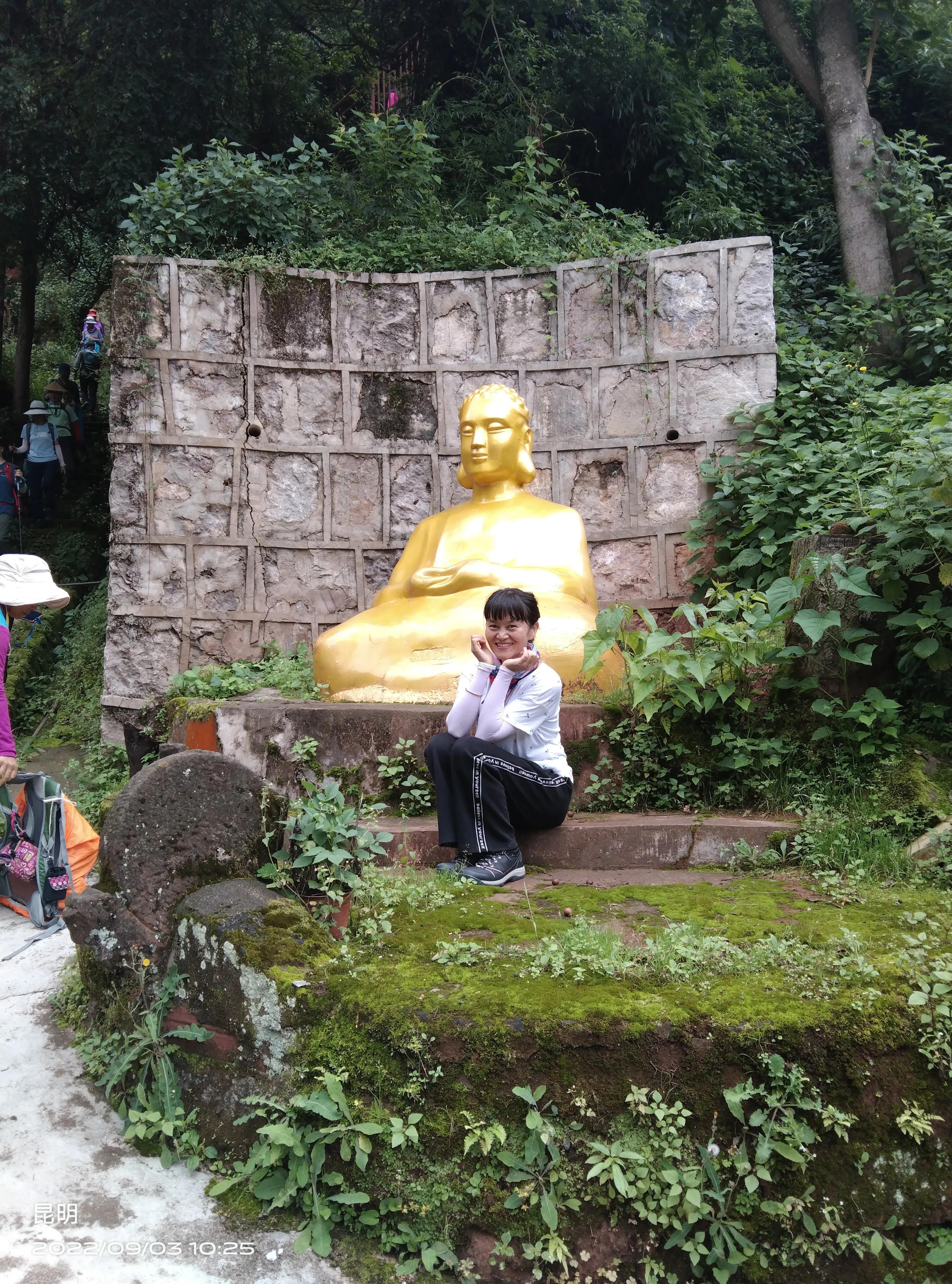Amitabha Buddha Fahua Temple - iNEWS