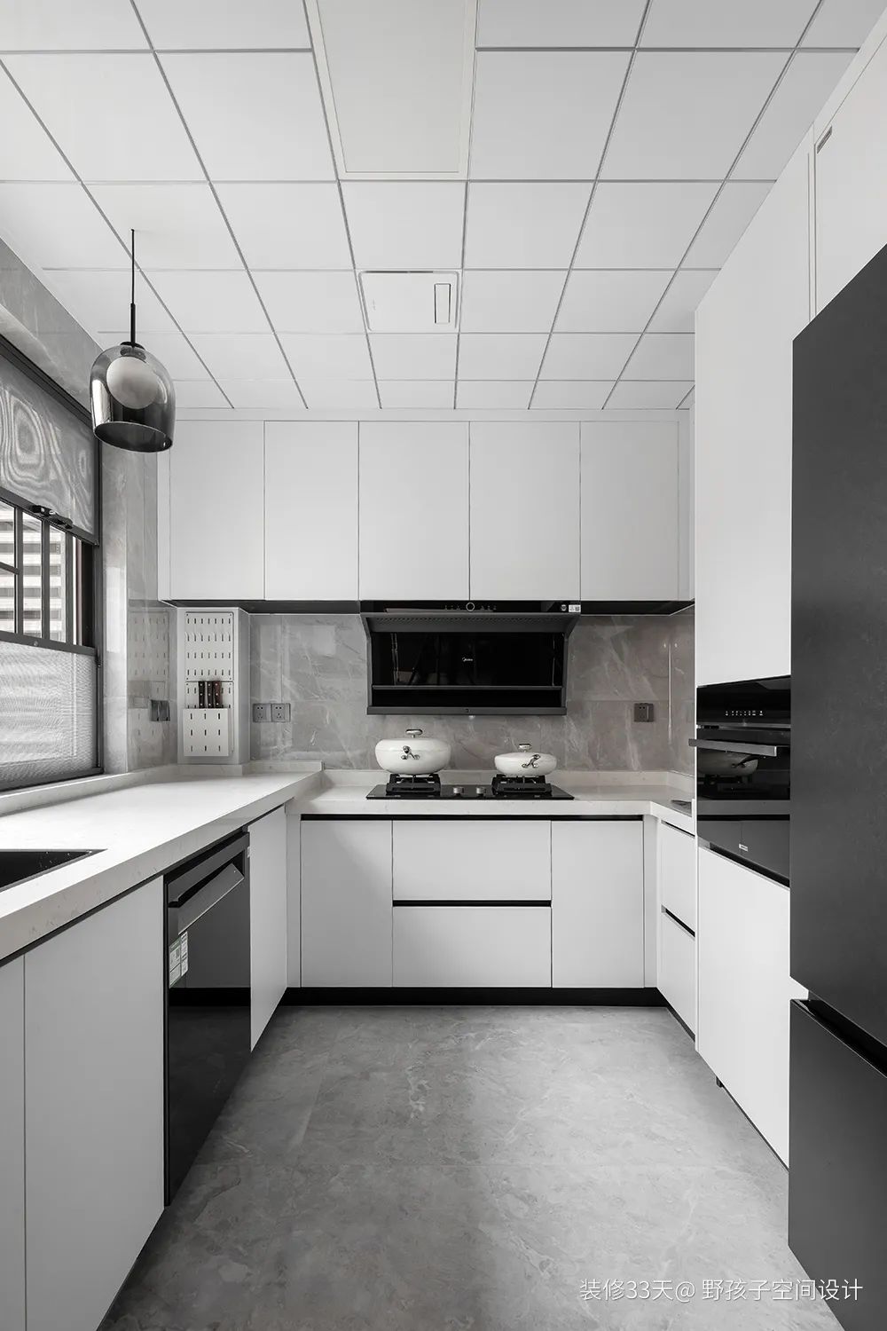 Large horizontal hall pattern, multifunctional secondary bedroom ...