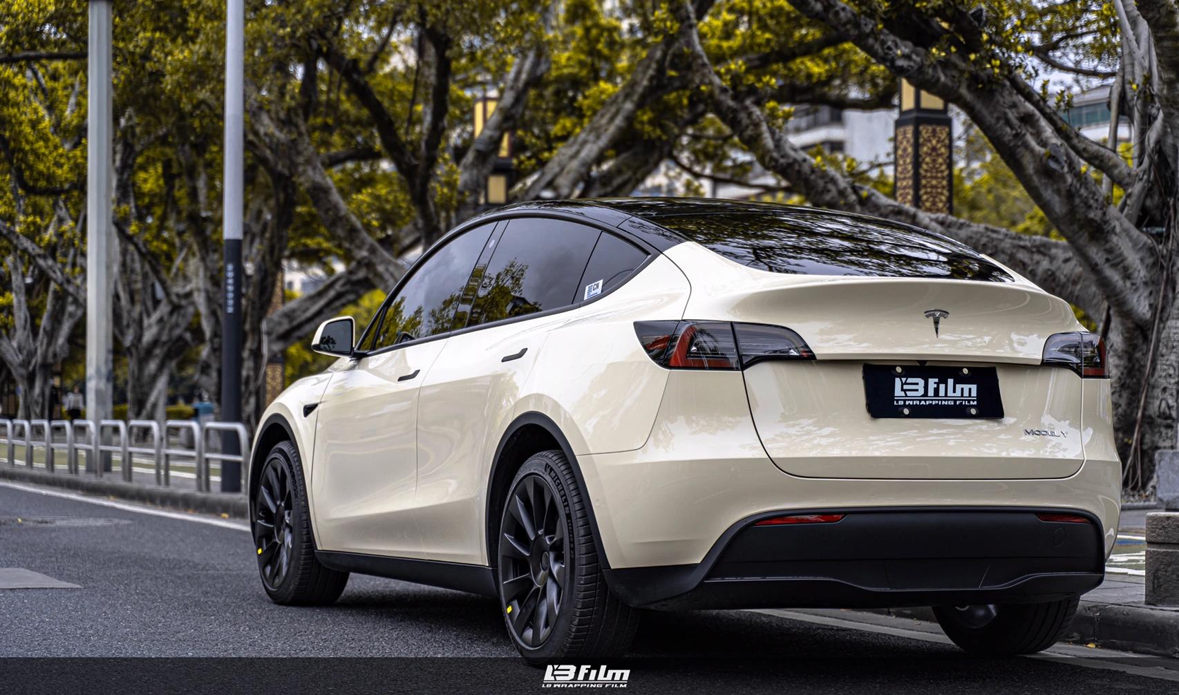 Tesla LB color changing film highlights Khaki Milano, the color that ...