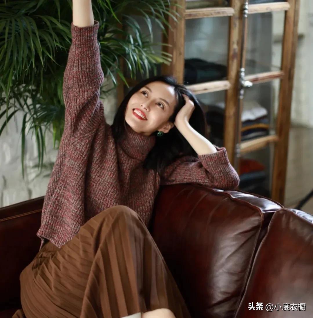 Cashmere hugs skin in the most sensual way - iNEWS