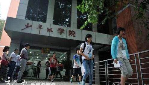 Canadian 8-year-old Chinese genius is honored as the world's smartest ...