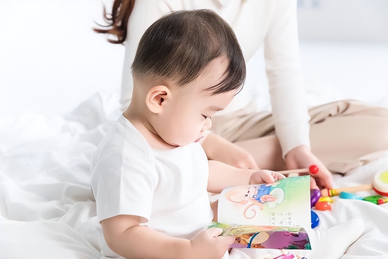 2-year-old baby knows more than 50 nursery songs - iNEWS