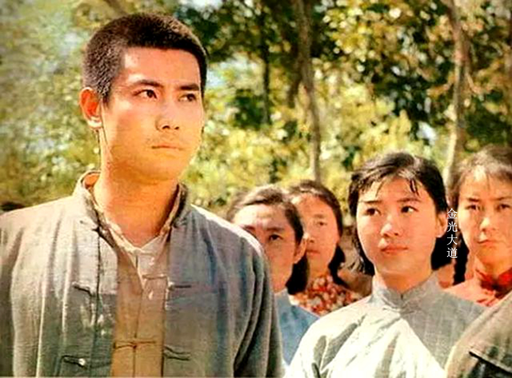 Song Xiaoying, Zhao Yue, Tian Min, and Zhang Guomin rarely get together ...