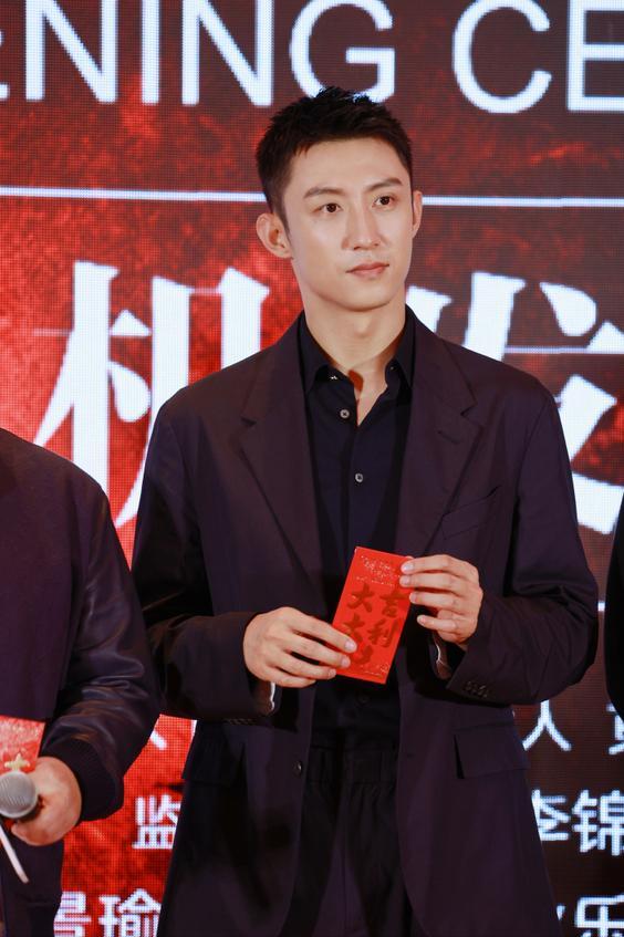 Di Lieba showed up at the event with a new drama, unaffected by ...