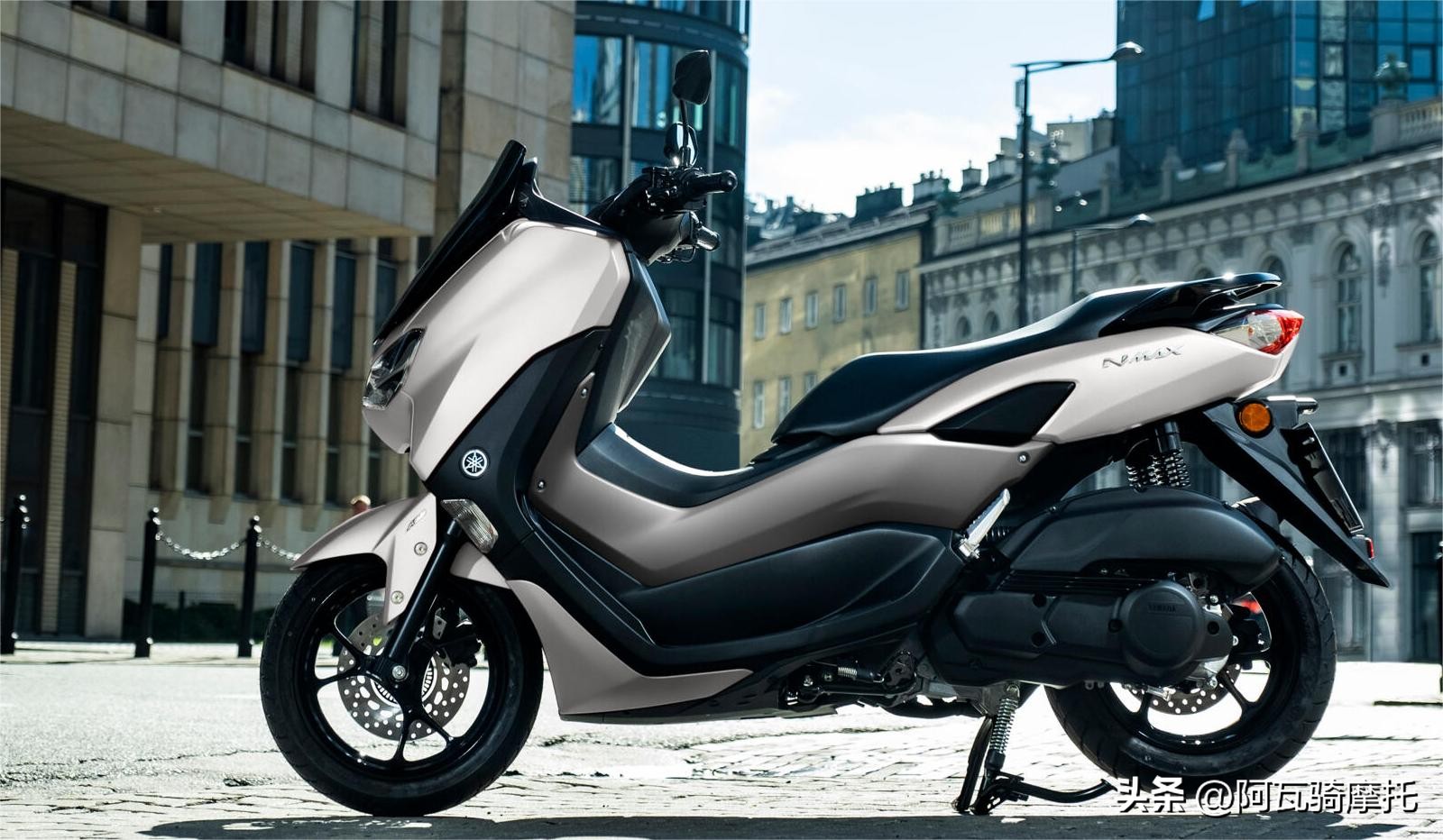 Fuel consumption 2.2, YAMAHA launched the NMAX minimum displacement ...