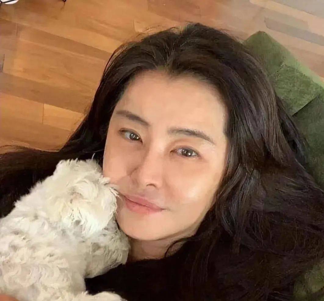 The 55-year-old Wang Zu is too lonely? He shed tears several times ...