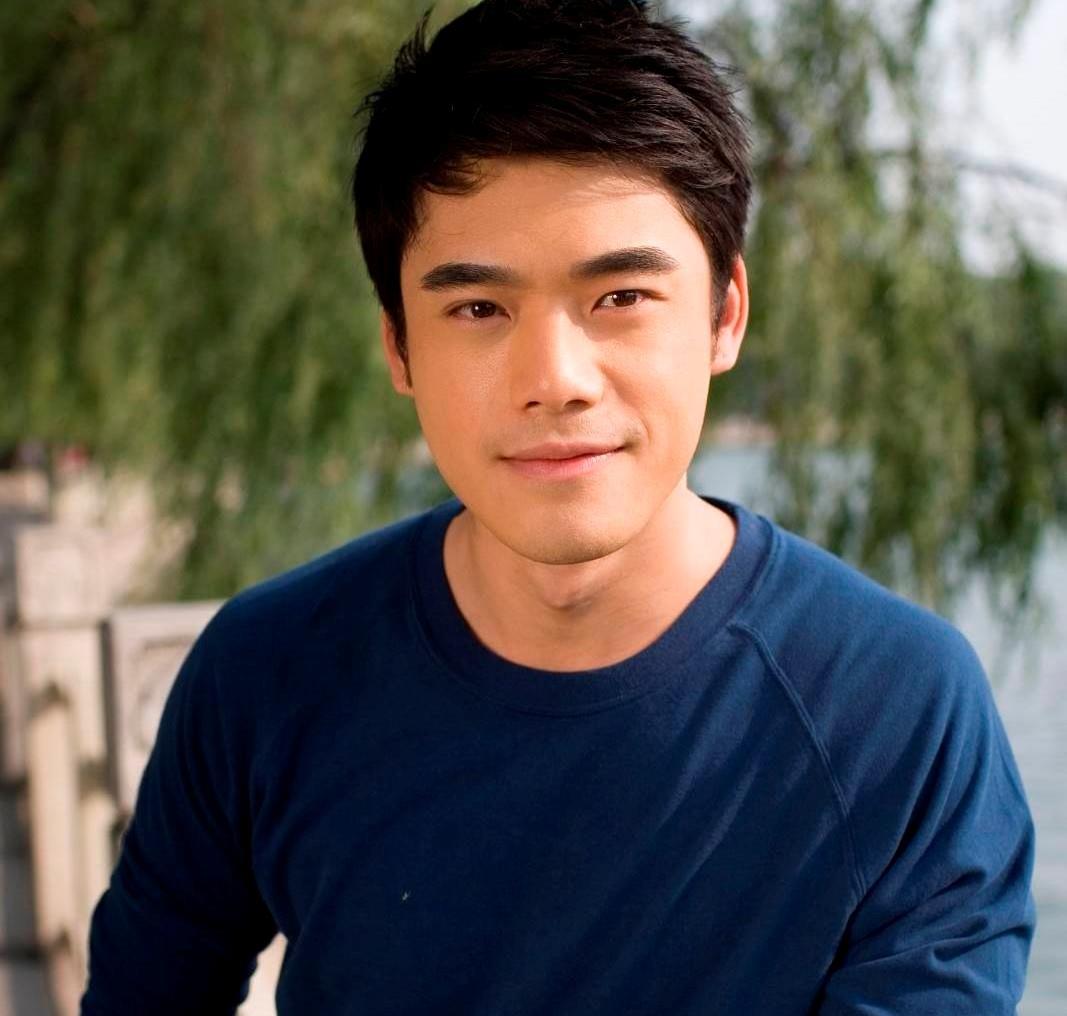 It turns out that Li Caijiao's biological son is also an actor, and the ...