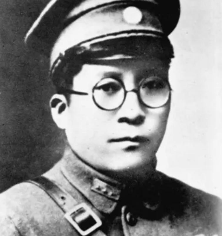 In 1961, the son of Yang Hucheng made a request in public, saying that ...