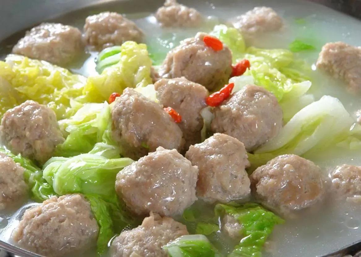 The difference and practice of fried meatballs and steamed meatballs ...
