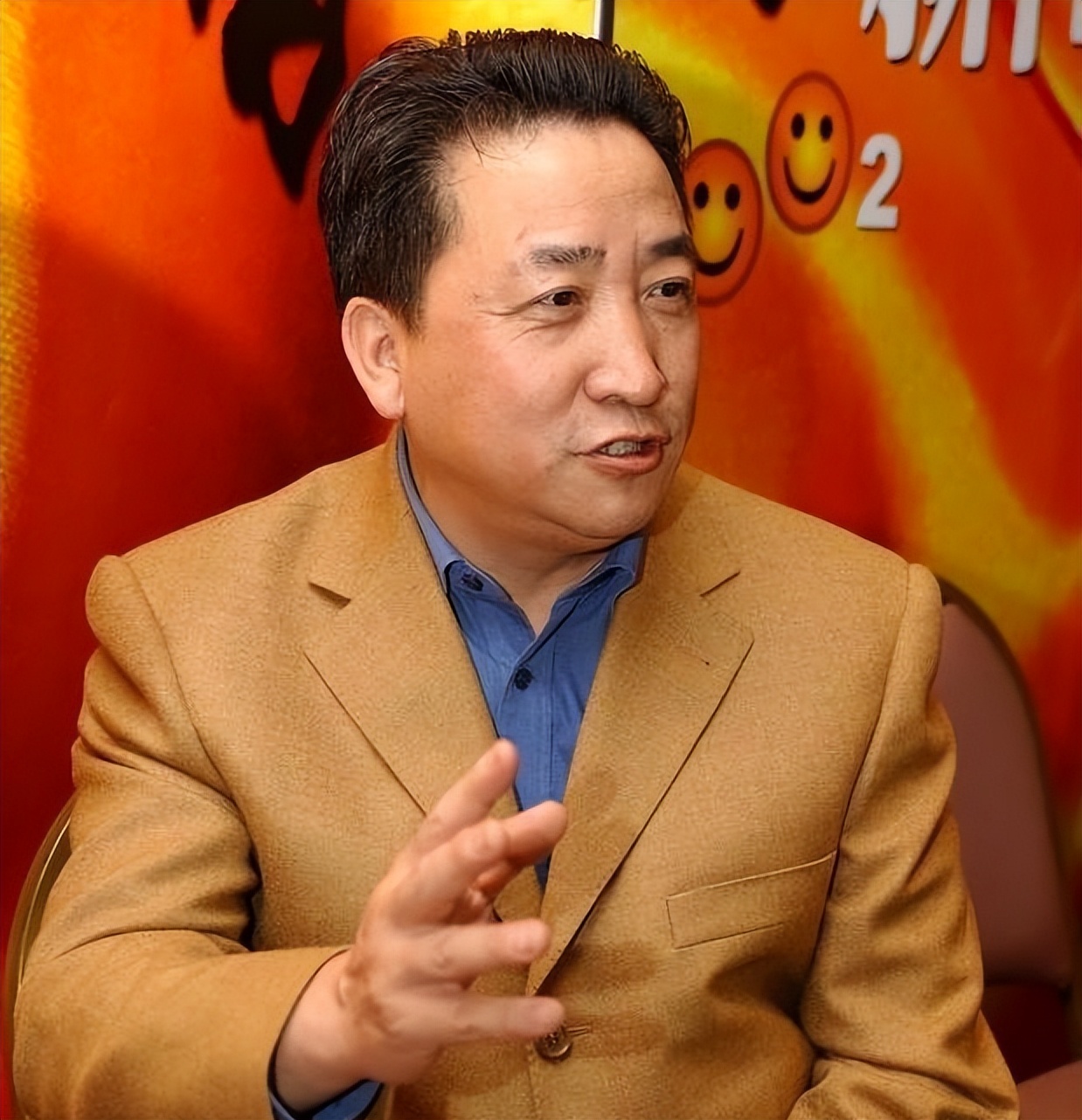 Cross talk master Jiang Kun recorded a video to send blessings to brand ...