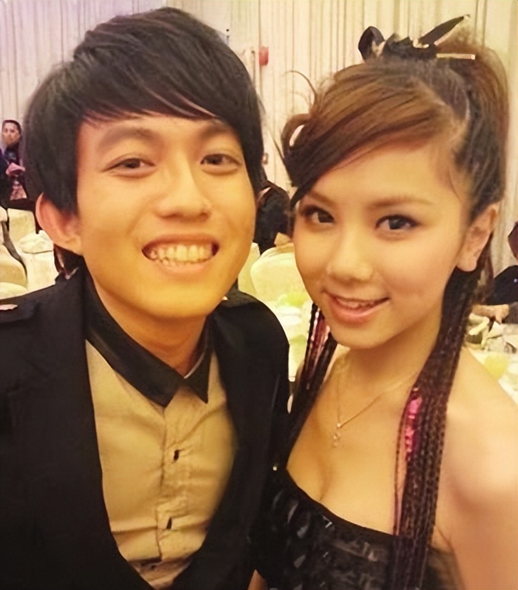 Deng Ziqi: Besides my father, you are the man I trust the most! Mr ...