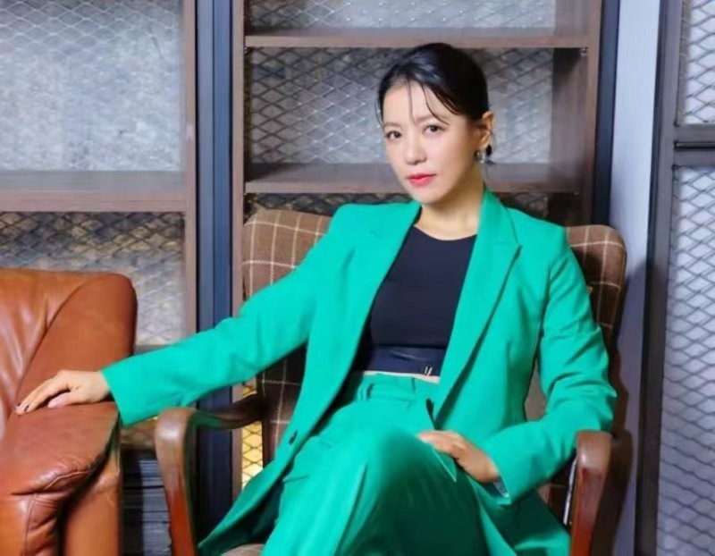 The well-known singer Ding Dang fell in love with a 15-year-old actor ...