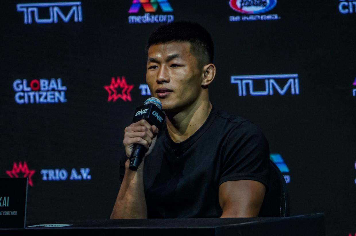 The first Chinese MMA male champion was born!Tang Kai beat Dan Le in ...