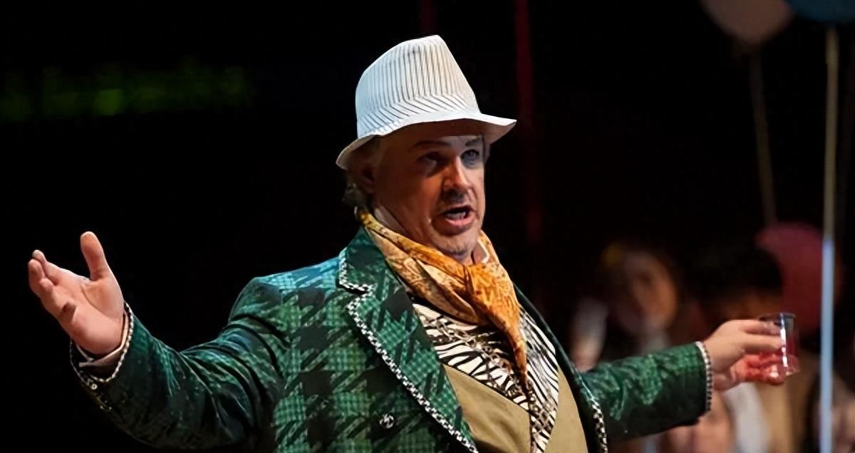 What is the status of Donizetti's comic operas in Italy? What are the ...