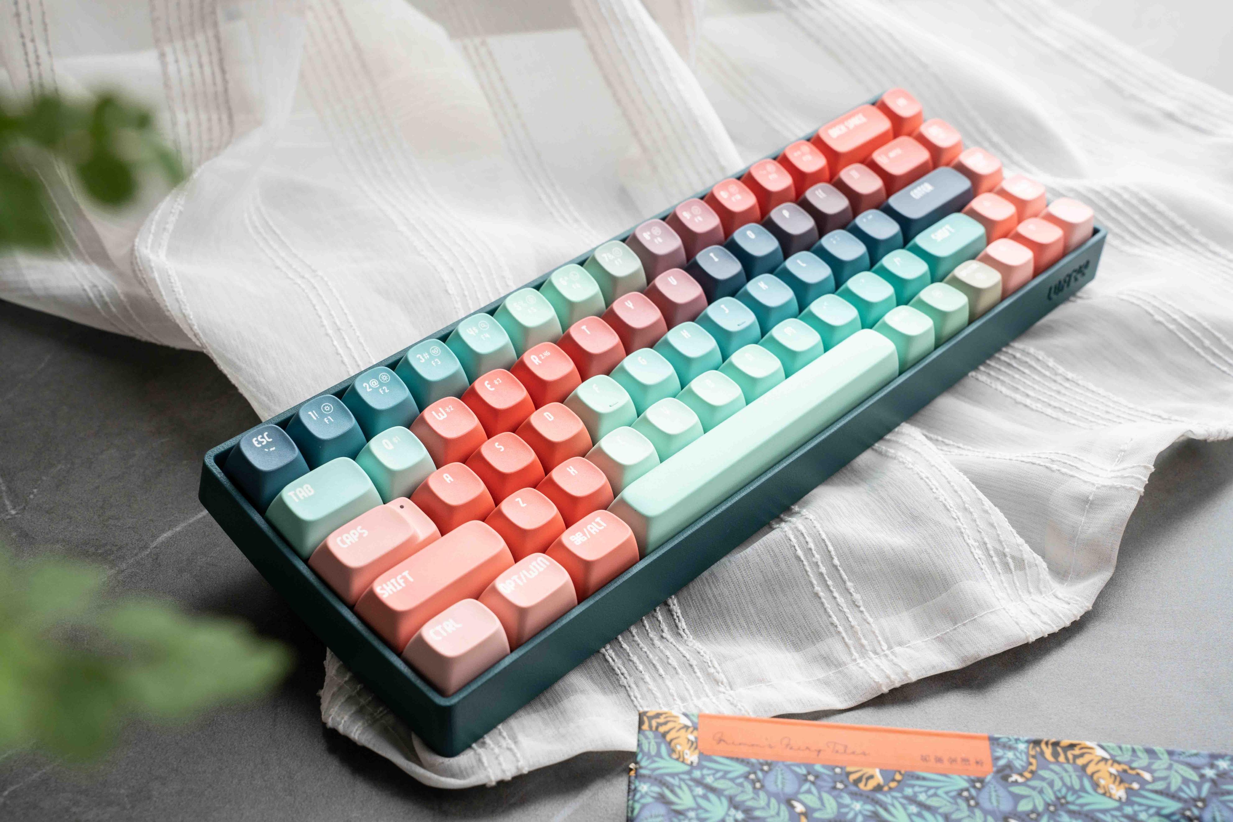 The koi are here! Good luck with you! Luofei Xiaoqiao Koi Three-mode ...