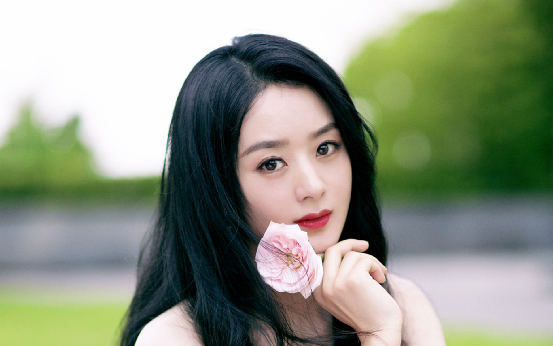 Big entertainment news: Yang Zi, Fan Chengcheng, Zhao Liying, Xi Mengyao, Huang Xiaoming, Shen ...