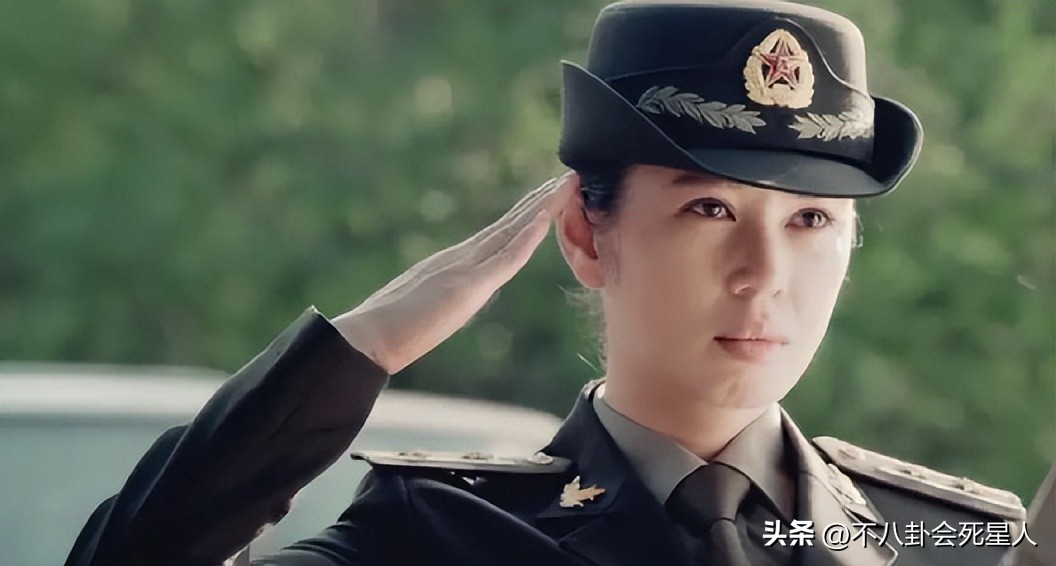 8 actresses who are most suitable for acting as soldiers - iNEWS