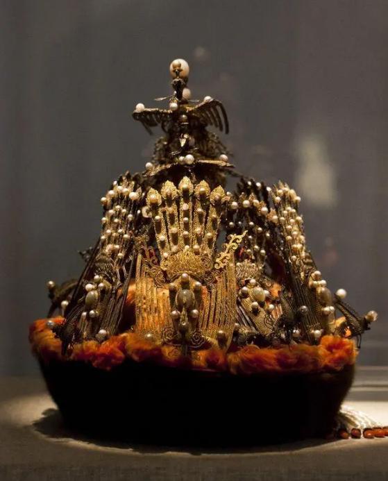 How beautiful is the ancient phoenix crown?Look at these 3 unearthed ...