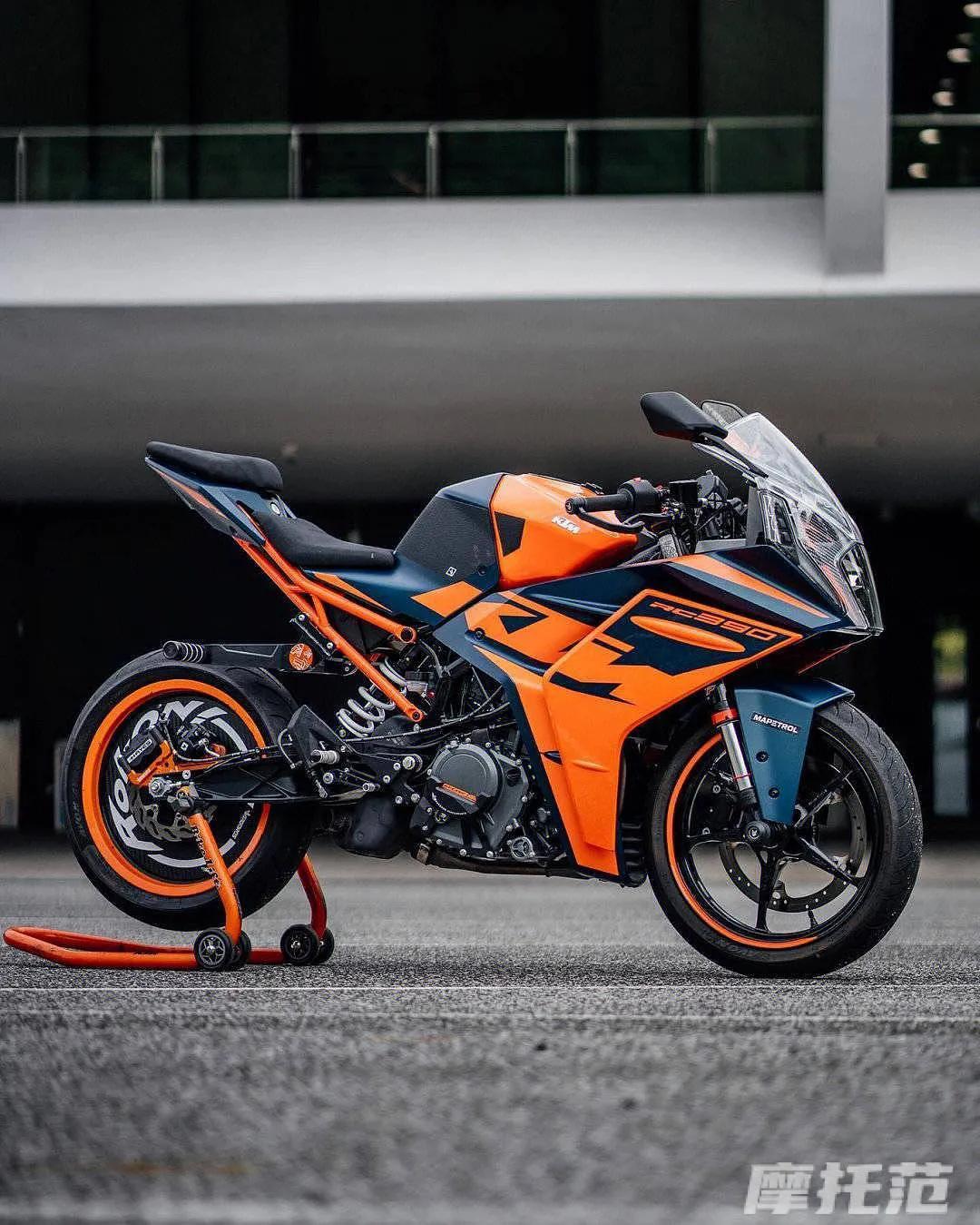 Demon Knife - KTM RC390 - iNEWS