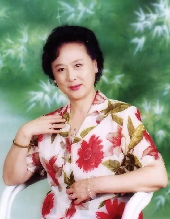 Liu Changyu's 80th birthday, in the birthday video, her husband Bai ...