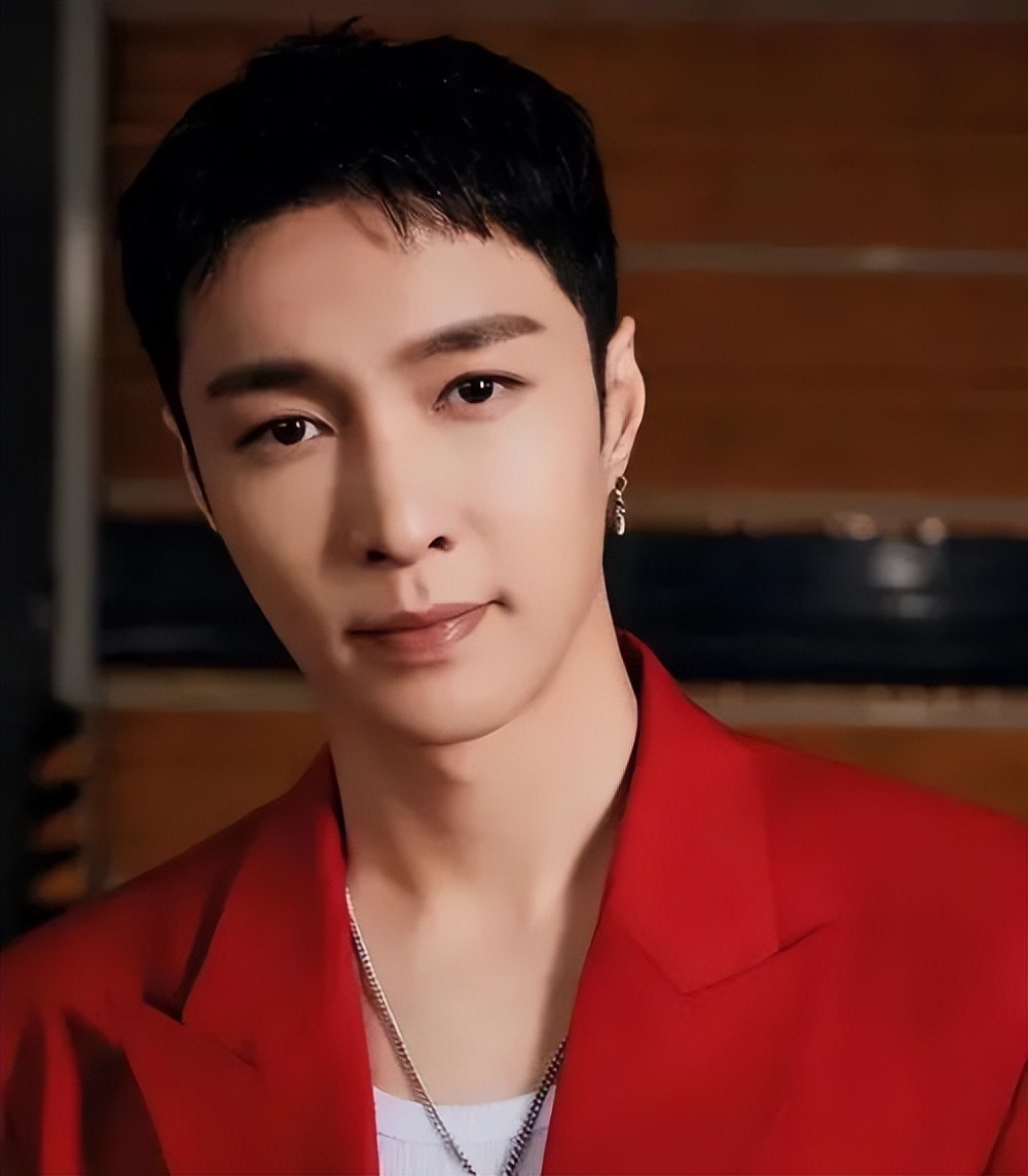 The contradiction escalates! Zhang Yixing's mother's microblog fell ...