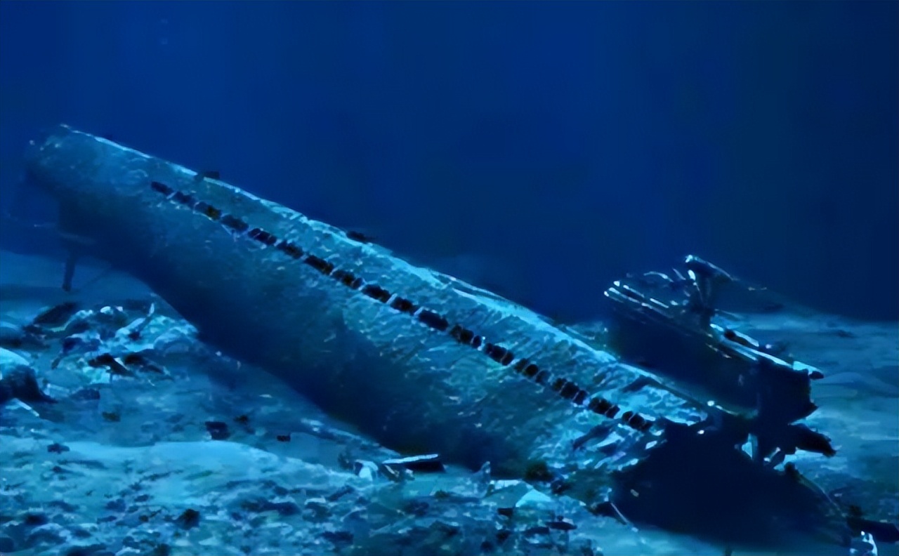 The submarine sank because of the toilet: the most advanced submarine ...