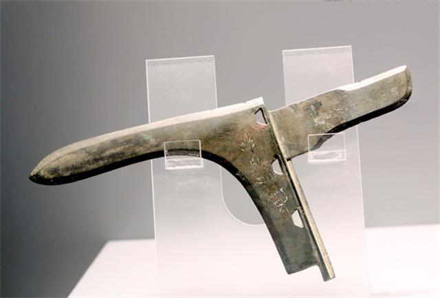 What is the influence of the Qin Dynasty's weapon manufacturing and war ...