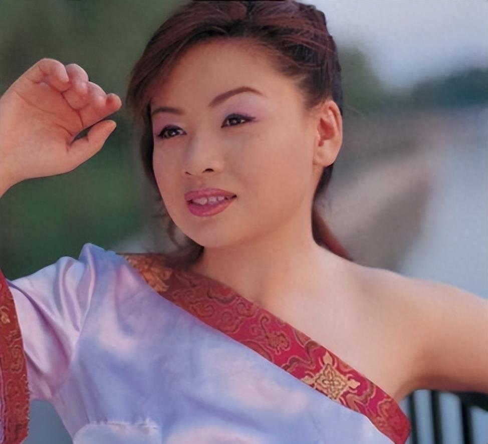 Long lost! Li Qiong, the singer of "Eighteen Bends on the Mountain Road ...