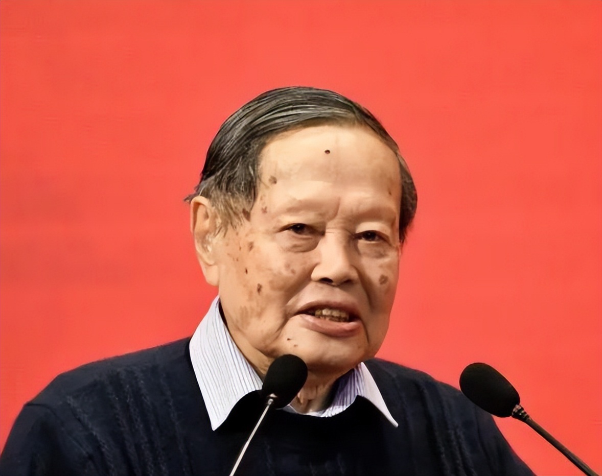 Yang Zhenning's "Longevity Secret": Exercise and drinking water are all ...