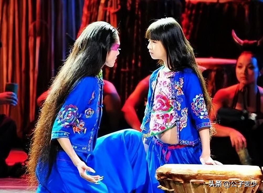 Yang Liping's niece caused controversy!The picture of the tongue ...