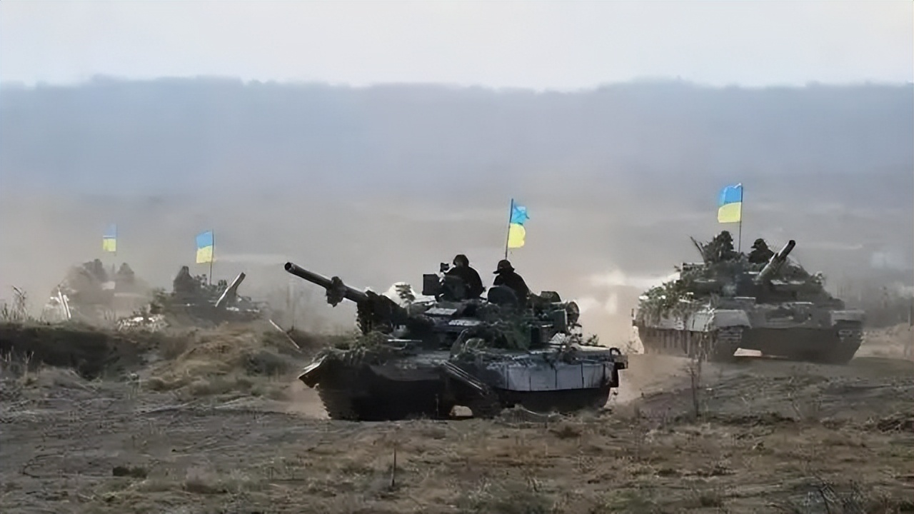 70,000 Ukrainian troops besieged Bahmut, and the third gap has been ...