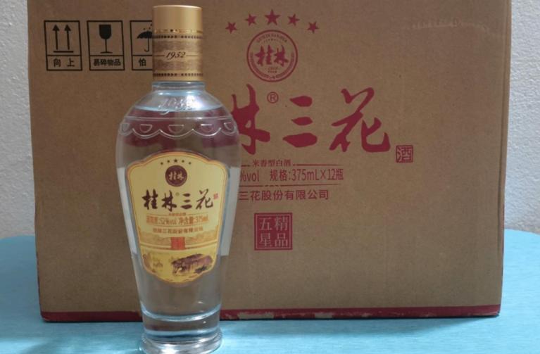 The layman looks at the packaging, and the expert looks at the wine ...