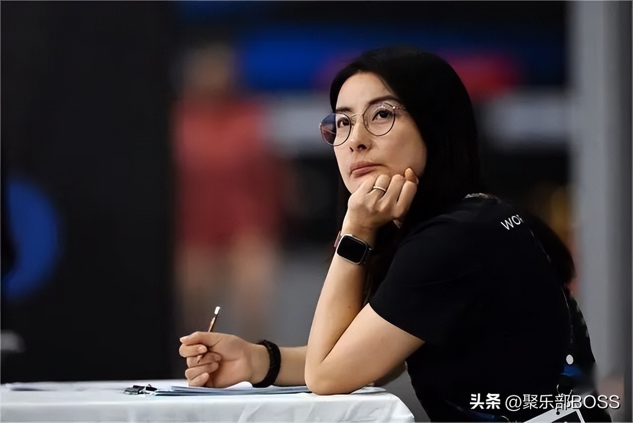 Guo Jingjing appeared in Xi'an to watch the diving competition, her ...