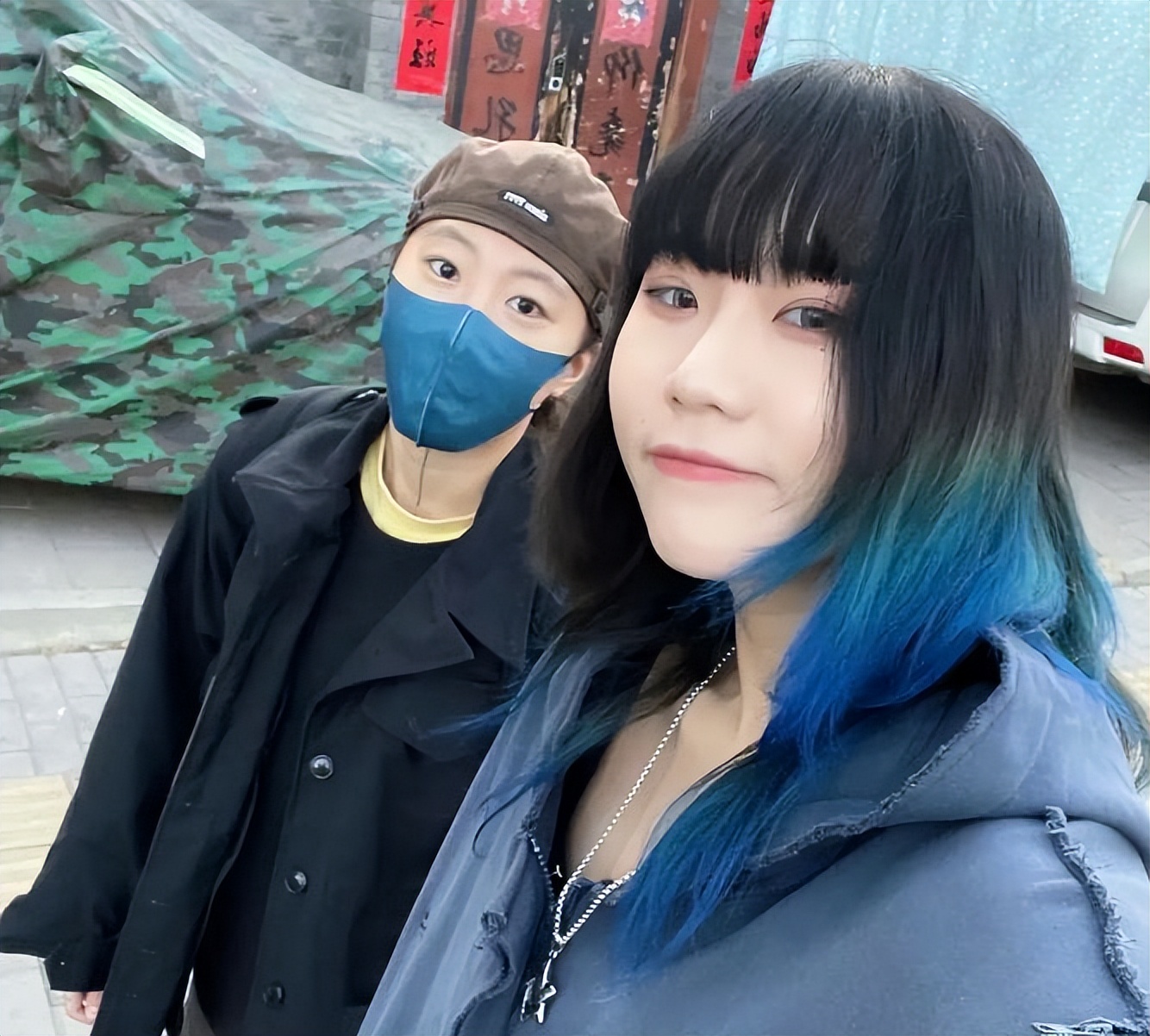 Li Yan deliberately covered her face when she went shopping, she was ...