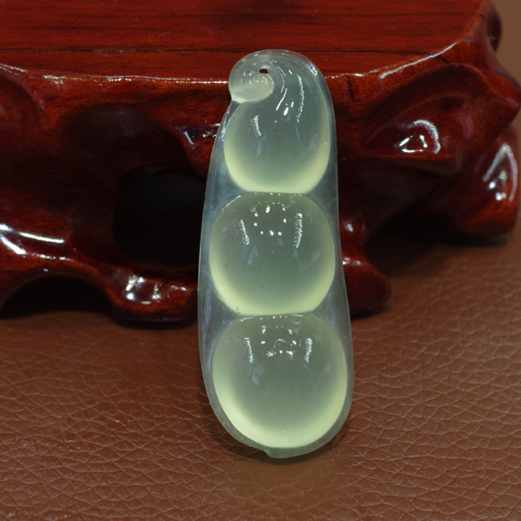 What are the five blessings of jade carving themes? - iNEWS