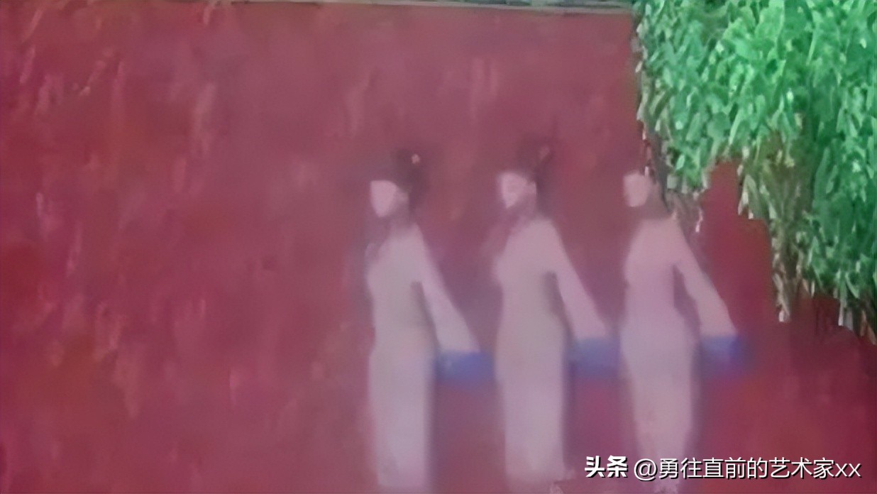 Ghost events in the Forbidden City - iNEWS