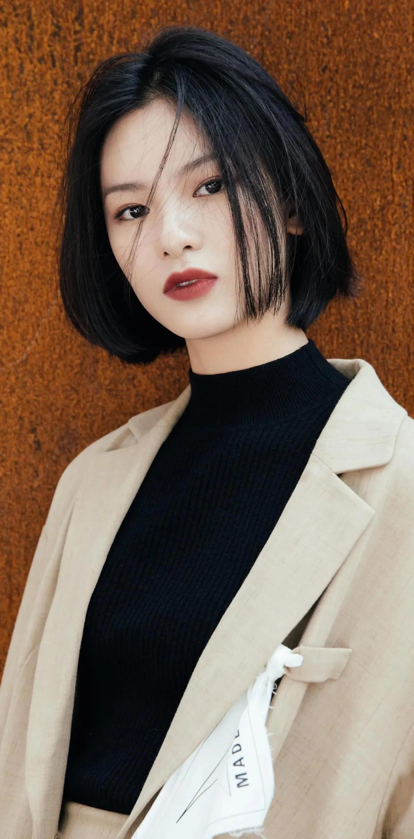 Fresh and eye-catching star pictures (1) - iNEWS