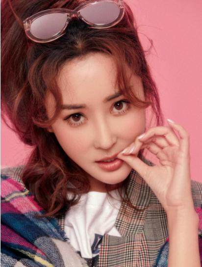 Du Ruoxi: Marrying the idol god Yan Yikuan and becoming a model couple ...