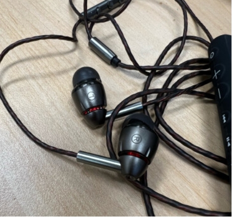 Compact and high-quality wired headphones, these 4 models have good ...