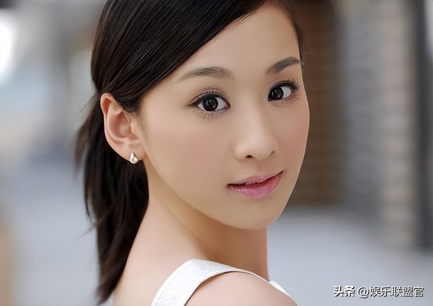 She looks beautiful and has good acting skills, but the five actresses ...