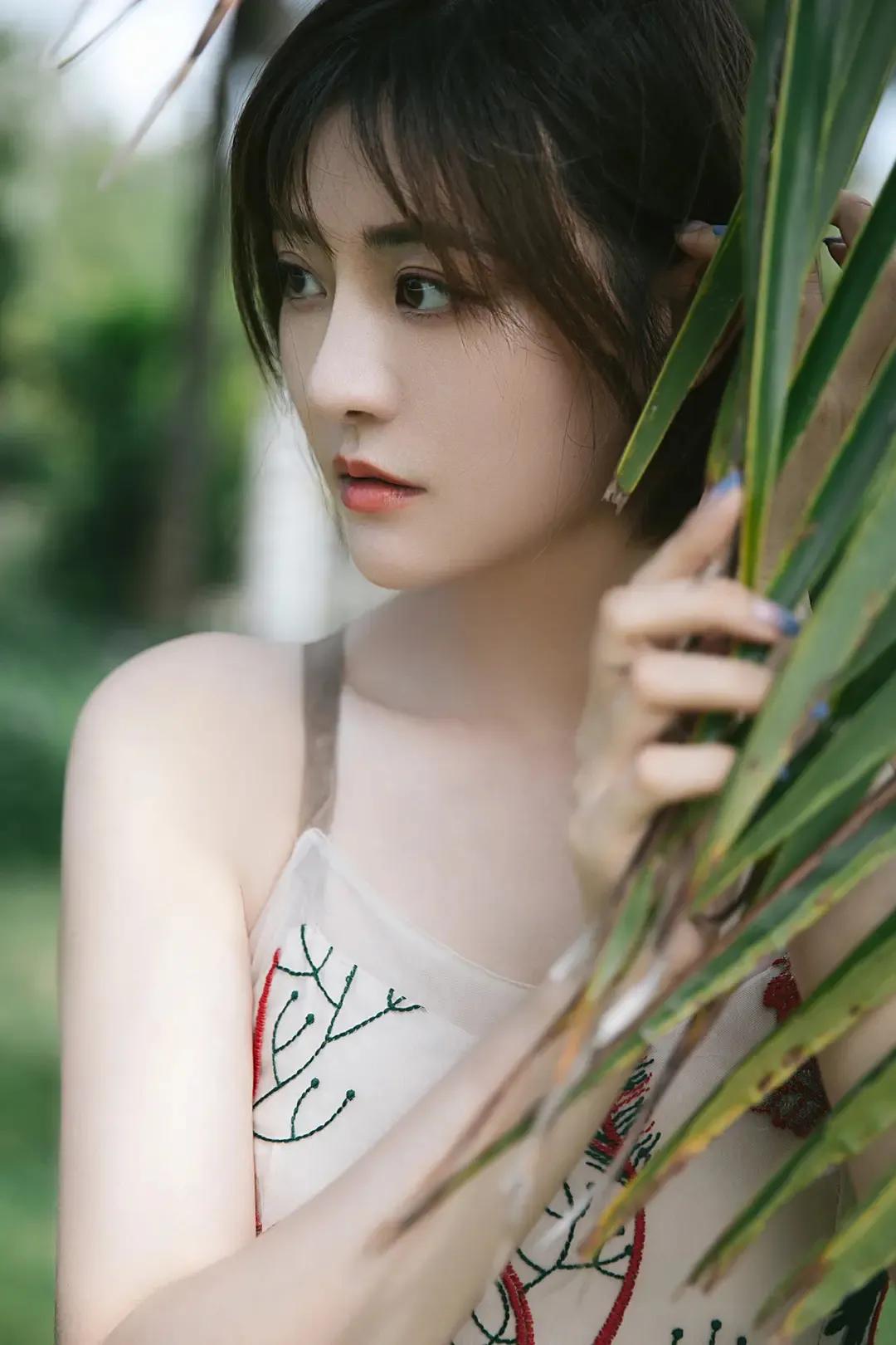 The stars are the embodiment of love - actor Mou Xing - iNEWS