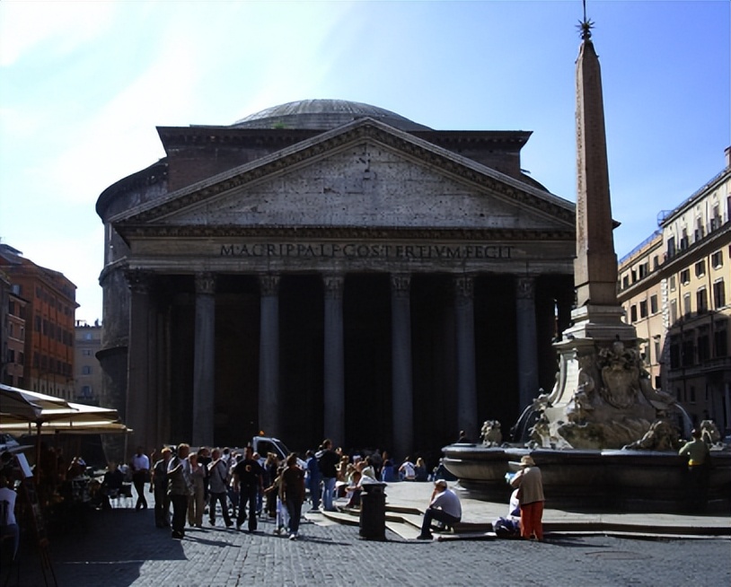 The Pantheon of ancient Roman architecture, its reference to the sun in ...