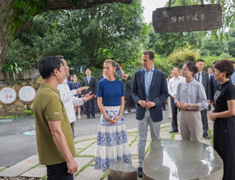The Syrian President and his wife went to Beijing! The first lady looks ...