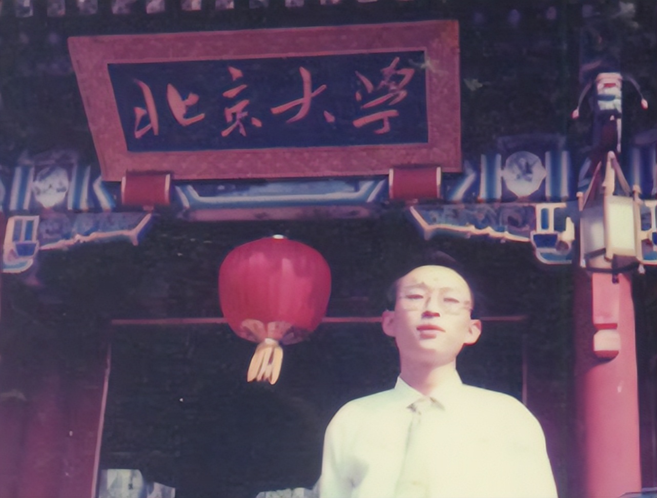The Life Path of Yu Jie, a Talented Talent from Peking University - iMedia