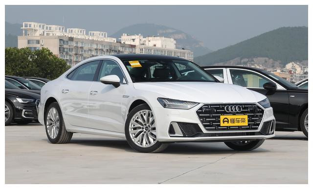 Choose sporty or calm? Audi A7L vs. Mercedes-Benz E-Class - iMedia