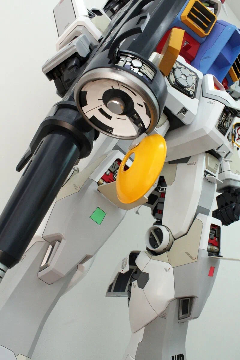 Life-size original ancestor Gundam model explosion armor transformation ...
